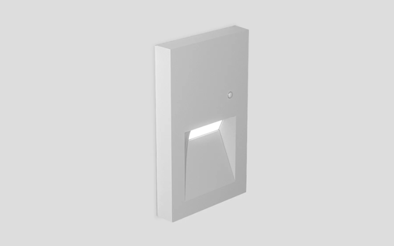 BCS. WALL STEPLIGHT SEMI-RECESSED VERTICAL. by Axis Lighting