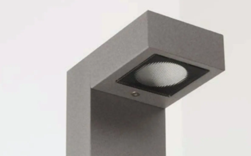 COMPATTO 300. by Bullard Bollards, Gordon Bullard