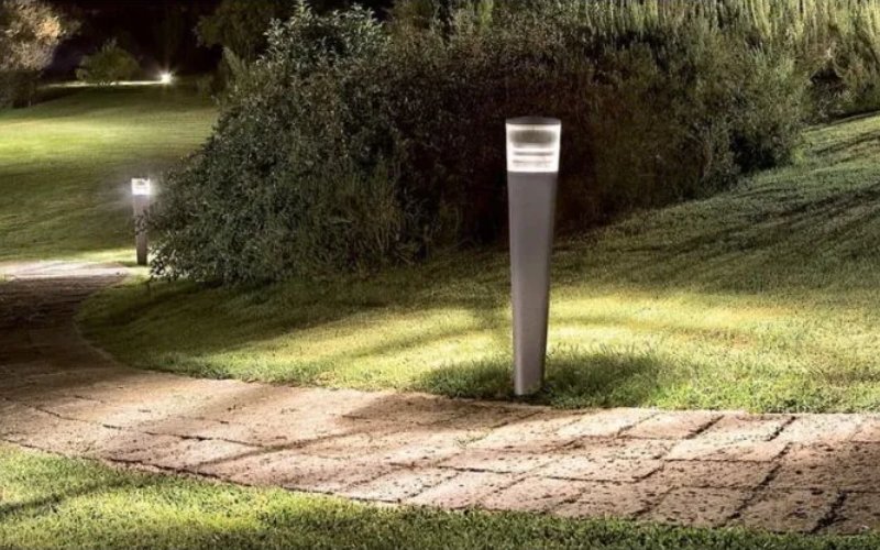 BB-TRE-BL. TRET (STANDARD GRADE). by Bullard Bollards, Gordon Bullard