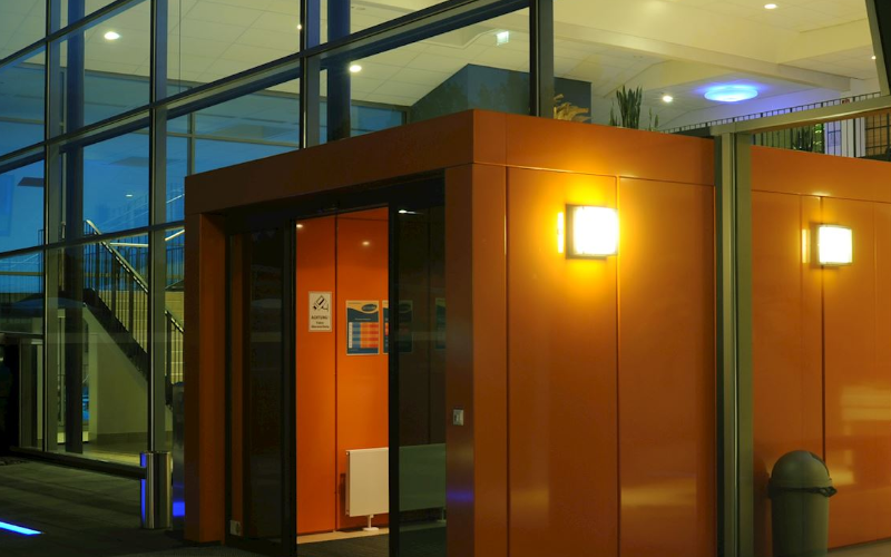 22 650. Impact-resistant ceiling and wall luminaire Unshielded. by Bega US