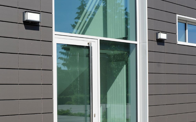 22 750. Impact-resistant ceiling and wall luminaire Unshielded. by Bega US