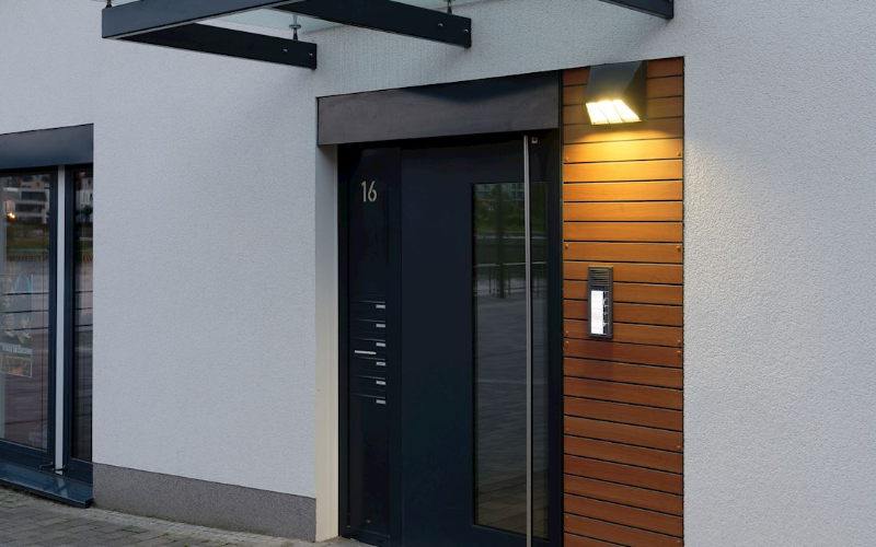 22 292. Wall luminaire Directed light. by Bega US
