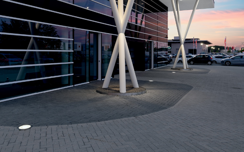 84 294. In-grade luminaire Symmetric. by Bega US