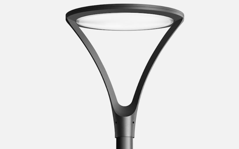 84 147. Edge-lit pole-top luminaire Symmetric. by Bega US