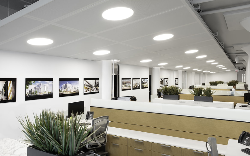 RRD 2 ft recessed. by Coronet