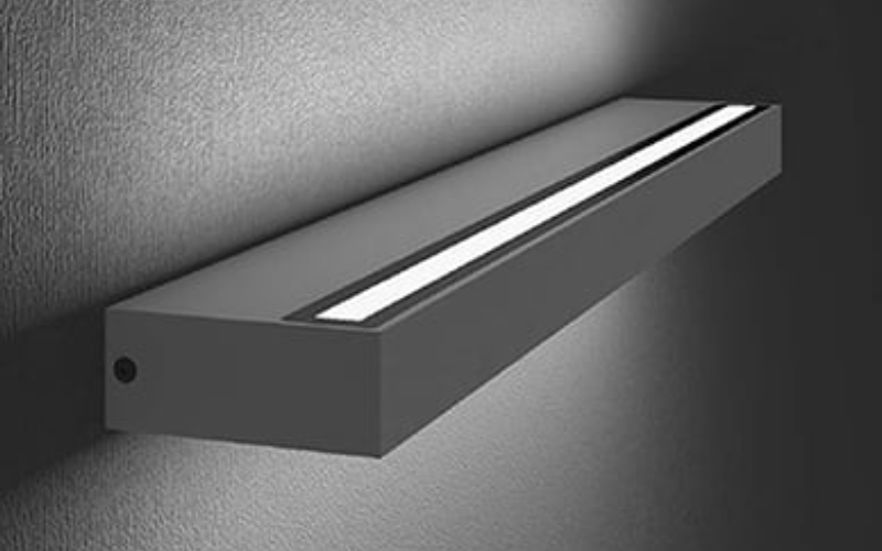 Element Slim 3 / 3-B Linear LED Wall Mount, Down or Up/Down, IP66. by ...