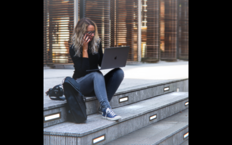 FCSL1101. 10'' Step Light with Screwless Open Faceplate. by FC Lighting