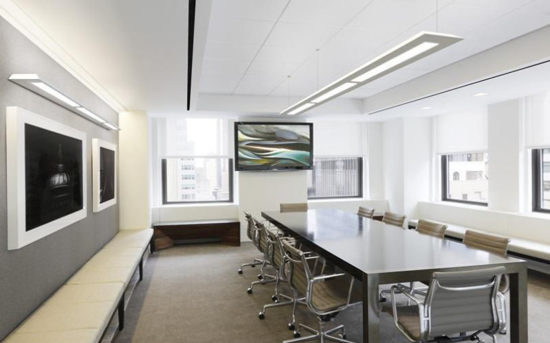 7608. Verge Linear Wall. by Ledalite, Signify