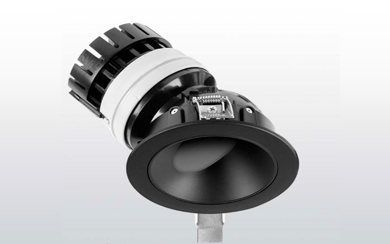 LCRS. Lumencore Recessed Small Wallwash. by Lumenpulse