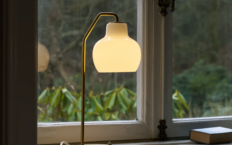 VL Ring Crown Table Lamp. by Louis Poulsen