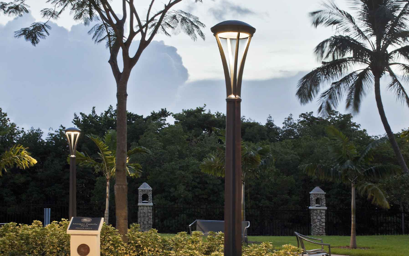 AC. Alcott Area Light. by Landscape Forms