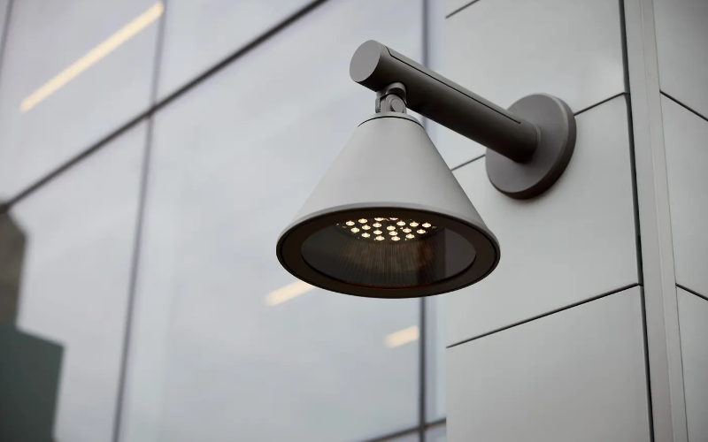 DZ 500/600. Moment Wall Mount Light. by Landscape Forms