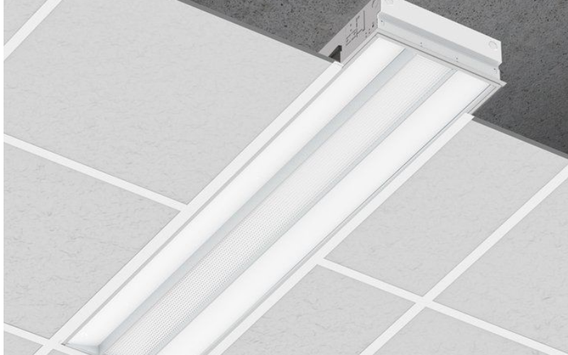 NOVS. NOVA 1x4 LED SURFACE CHROMAWERX QUADRO - RGBW. by Lumenwerx