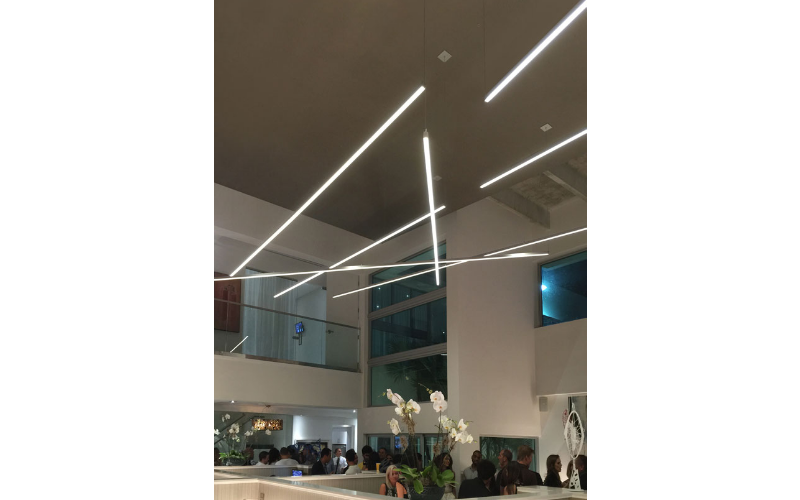 CSDS. CIRRUS SUSPENSION D1 DOWNLIGHT WITH REMOTE POWER, END FEED. by ...