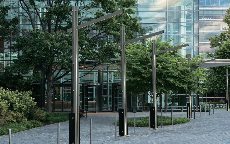 ORTHO LED. 14' Linear Pole. by Structura